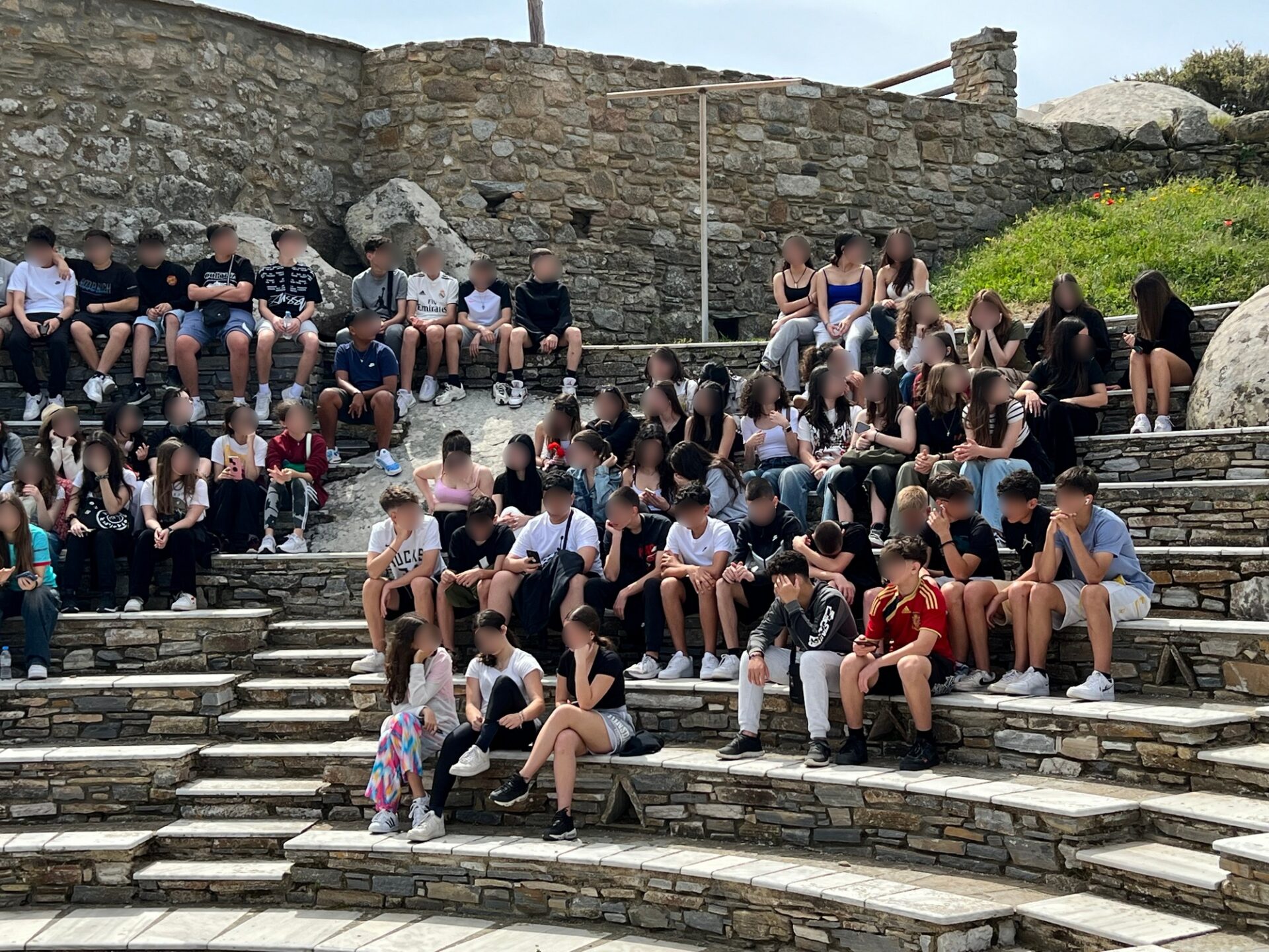 Η Λεόντειος Σχολή στην Τήνο